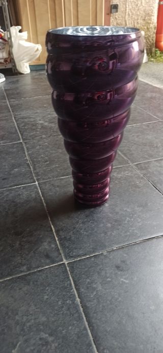 Vaso in vetro viola