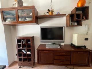 Parete soggiorno in legno