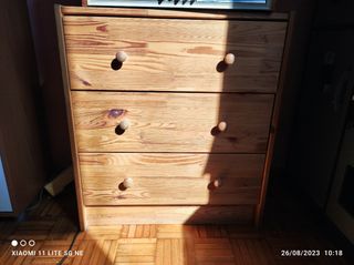 Vendo cassettiera tre cassetti