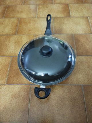 Padella grande con coperchio vetro,nuovo