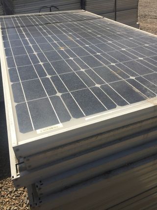 N° 220 pannelli solari da 180 watt - 50€ ciascuno