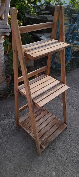 Scaffale a scaletta richiudibile