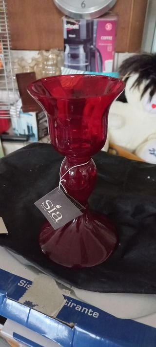 bel calice rosso scuro la foto non rende il colore