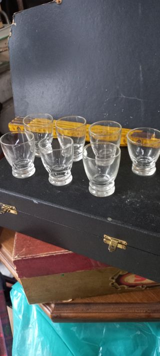 Piccolissimi bicchierini nuovi