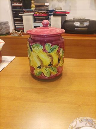 Biscottiera in ceramica