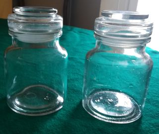 Portaspezie in vetro