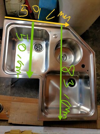 Lavandino angolare a tre ceste