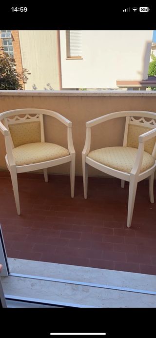 Bellissime sedie classiche da camera!