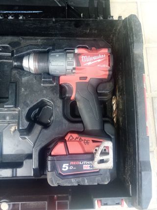 Avvitatore e bullonatrice