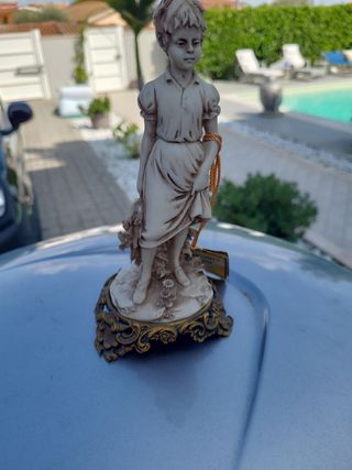Statuetta Biscuit