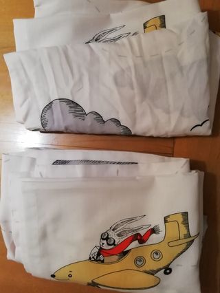 Due Tende con bracciale, 2 teli, aerei /bianco