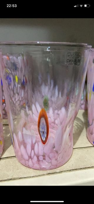 bicchieri di vetro soffiato di murano