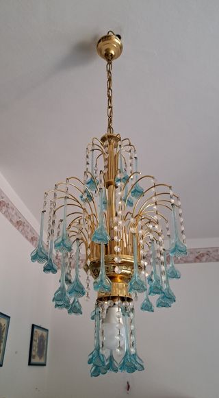Lampadario in cristallo azzurro