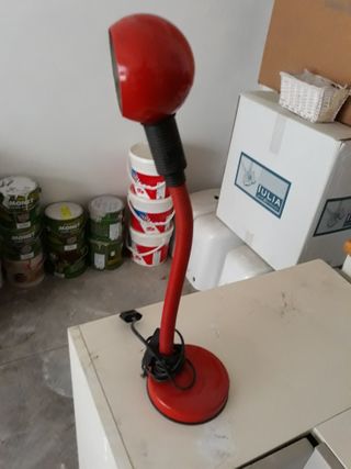 LUMETTO DA TAVOLO CON BRACCIO SNODABILE