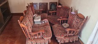 Divano e due poltrone d'epoca con dondolo