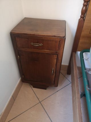 COMODINI RESTAURATI IN OTTIME CONDIZIONI