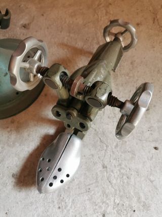 Macchina stiramento scarpe vintage