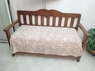 lettino con casettiera