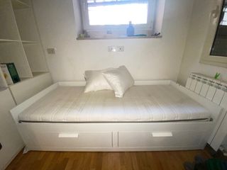Letto divano Ikea / 2 cassetti / 1 materasso