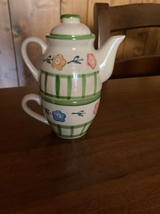 tazze con personale caffettierina