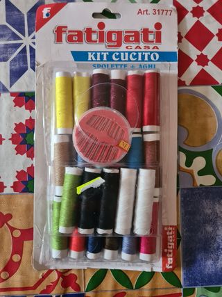 Kit cucito aghi e cotone vari colori