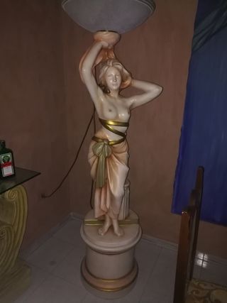 Statua lume, meravigliosa