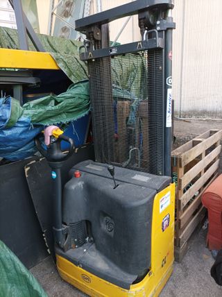 CARRELLO TRANSPALLET CON COLONNA