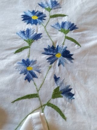 Tovaglia rettangolare con fiordalisi