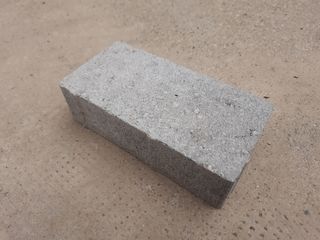 Blocchetti grigi autobloccanti