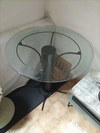 Tavolo in vetro