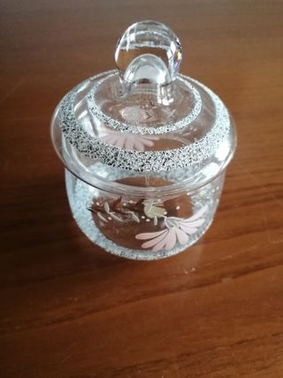 Vasetto con coperchio