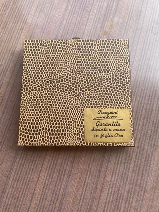 Dipinto a mano su foglia d’oro