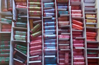 Filo per Cucire "3 cerchi rosso"