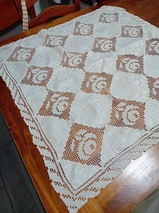 Tovaglietta o centrotavola  file' a mano