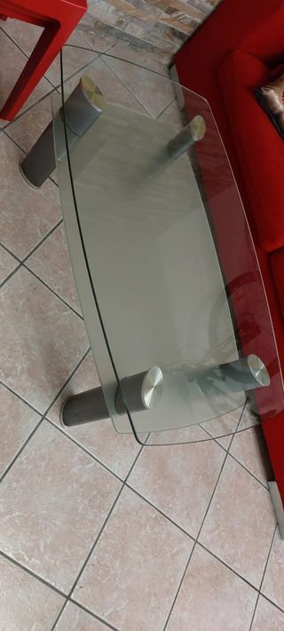 Tavolino di design in vetro e acciaio