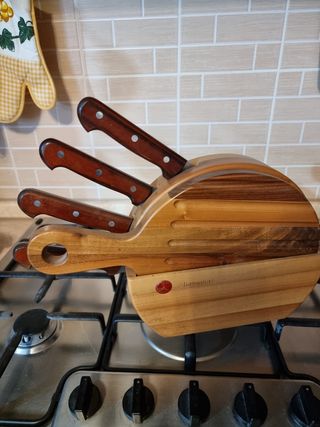 Coltelli con ceppo e tagliere alexander