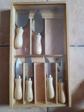 Coltelli(taglia formaggio)