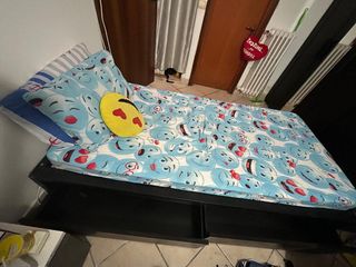 Letto una piazza e mezza+ materasso tuttcome nuovo