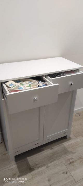 Mobile portabiancheria