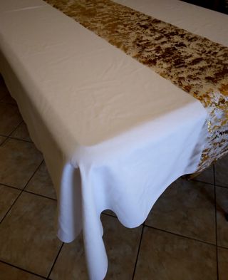 Tovaglia per 12 e runner oro