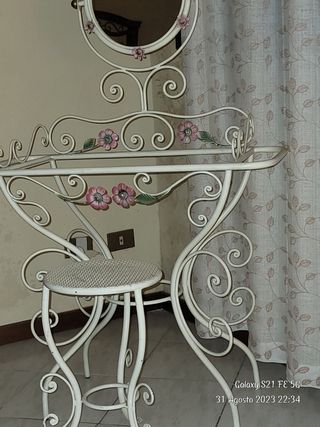 Toilette  in ferro battuto