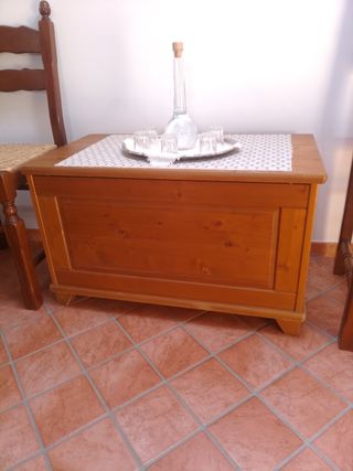 Cassapanca in legno