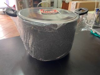 pentolone grande nuovo