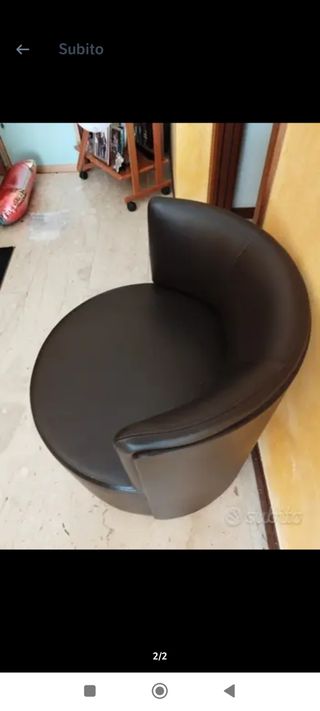 Poltroncina girevole in vera pelle
