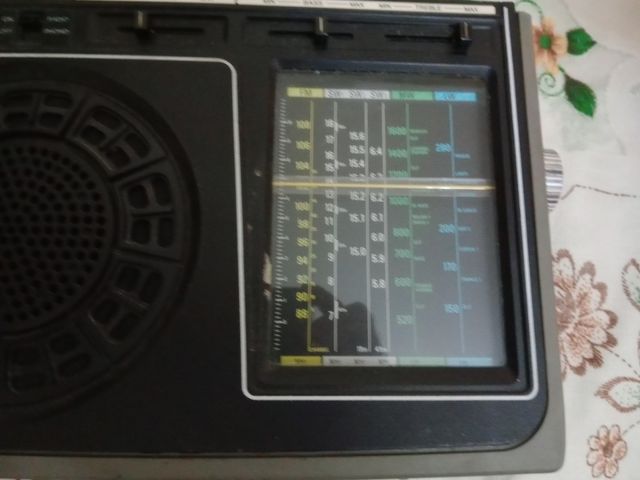 Sony icf-8900L . 6 bandas años 70 funcionando de segunda mano por 49 EUR en Logroño en WALLAPOP