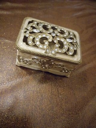 Cofanetto particolare con brillantini