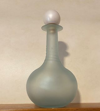 bottiglia in vetro con tappo in plastica