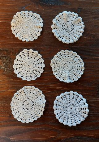 Sottobicchieri all'uncinatto