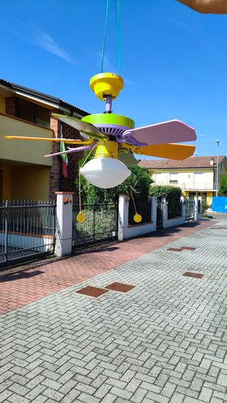 Lampadario ventilatore colorato