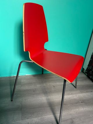 Sedia legno con gambe in acciaio rossa o marrone